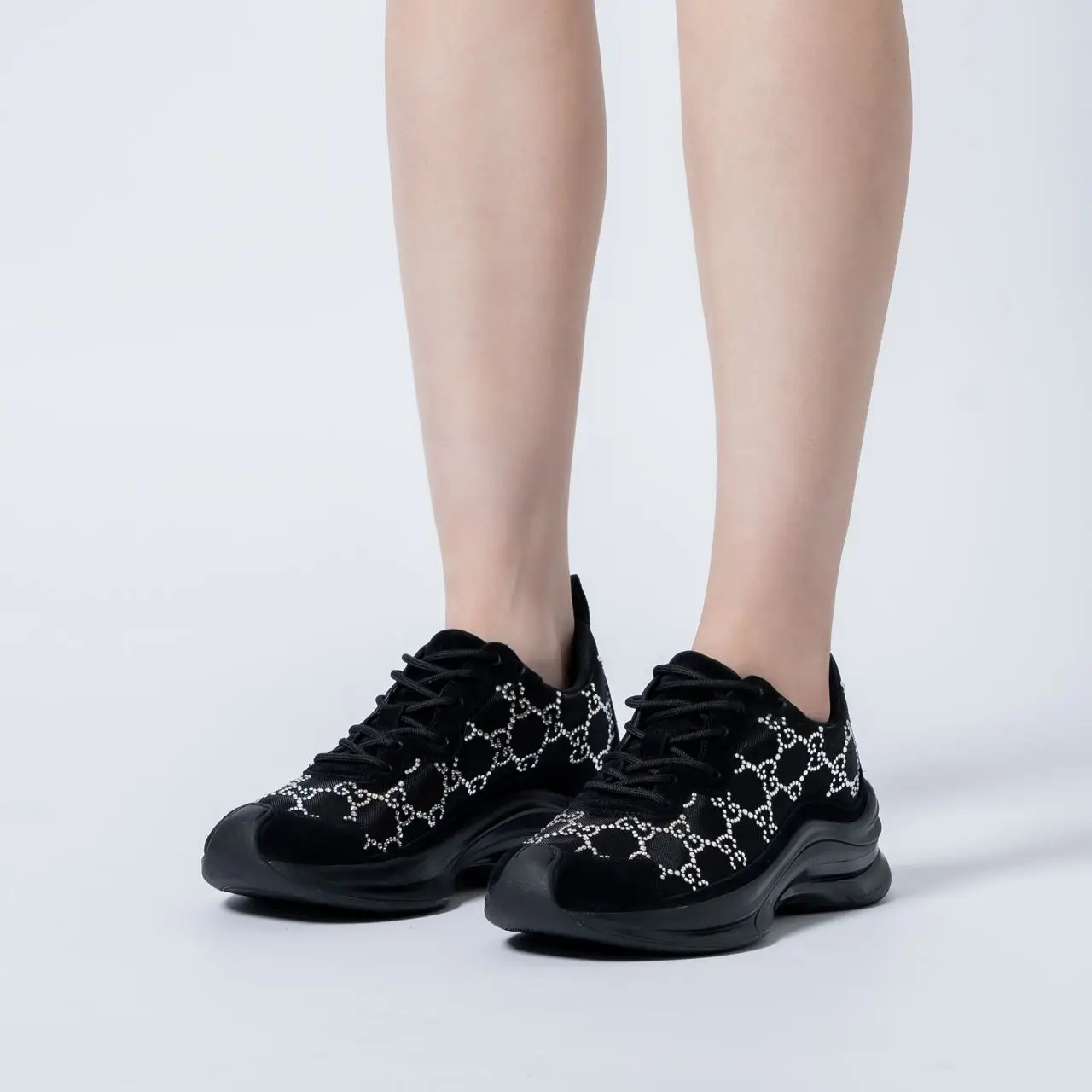 Gucci Run GG Crystal Pattern Mesh Sneakers Black – voilà.id Gucci Run GG Crystal Pattern Mesh Sneakers Black – voilà.id