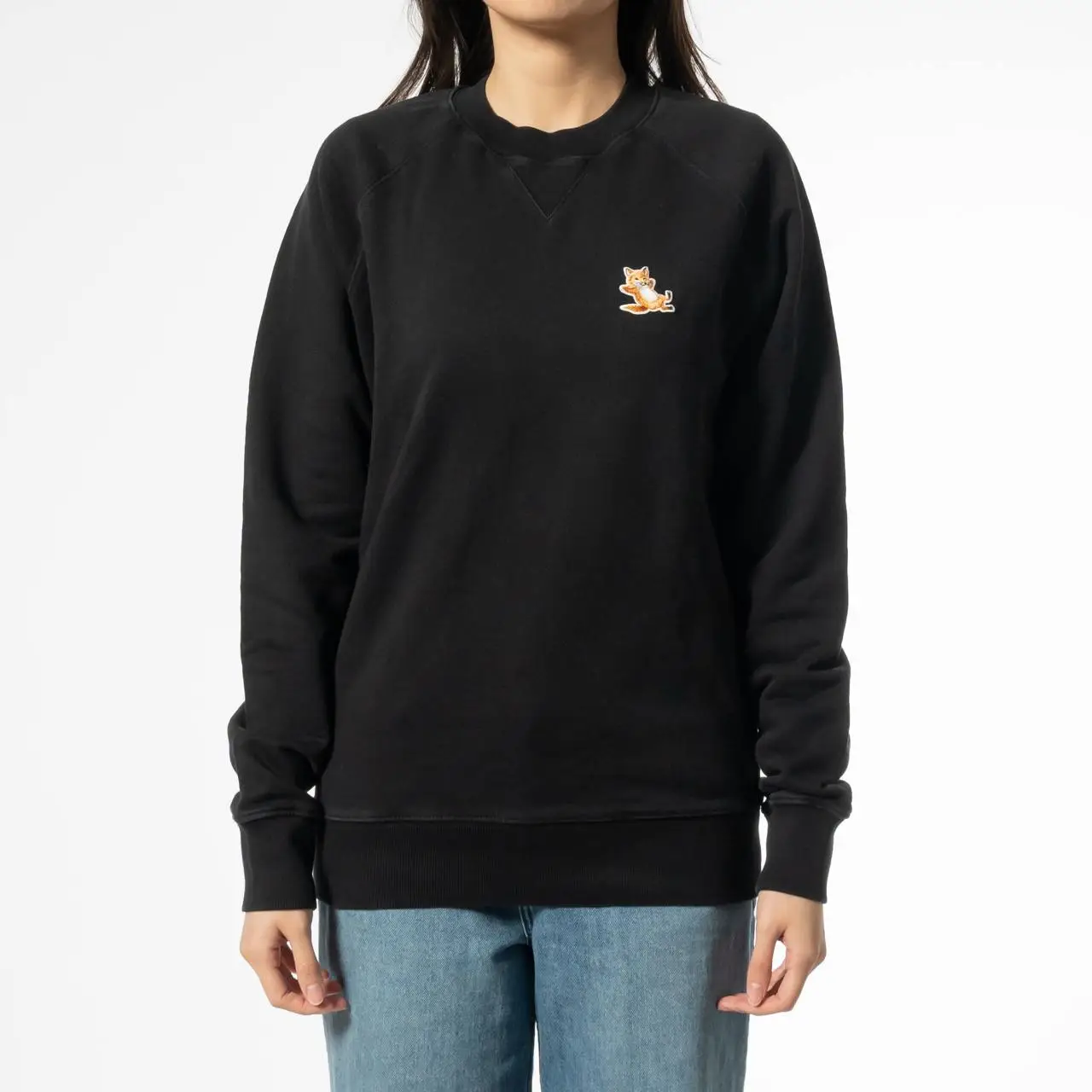 Maison Kitsune Chillax Fox Patch Classic Sweatshirt Black Maison Kitsune Chillax Fox Patch Classic Sweatshirt Black